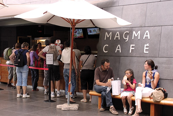 Magma Café at Vulcania: sandwiches and snacks